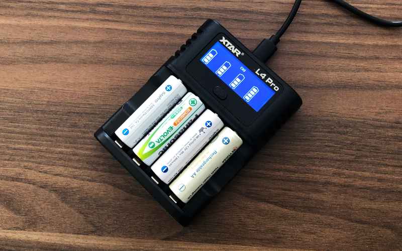 Im Test: XTAR L4 Pro Smart Battery Charger » Xgadget.de